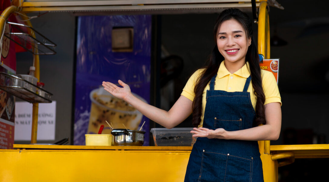 Pramuniaga: Contoh Jobdesk dan Skill yang Dibutuhkan